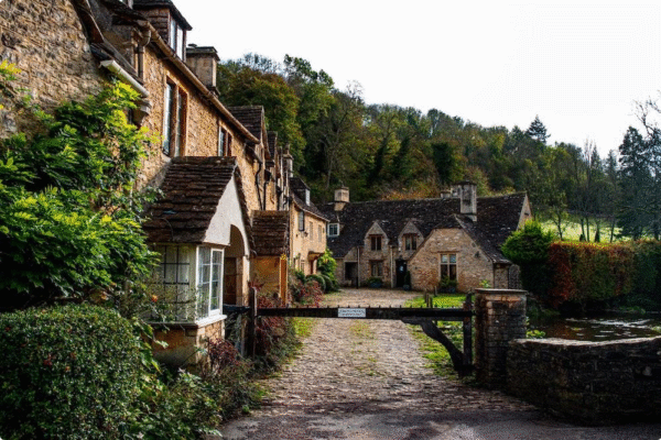 Can We Have Solar Panels in Conservation Areas | EvoEnergy